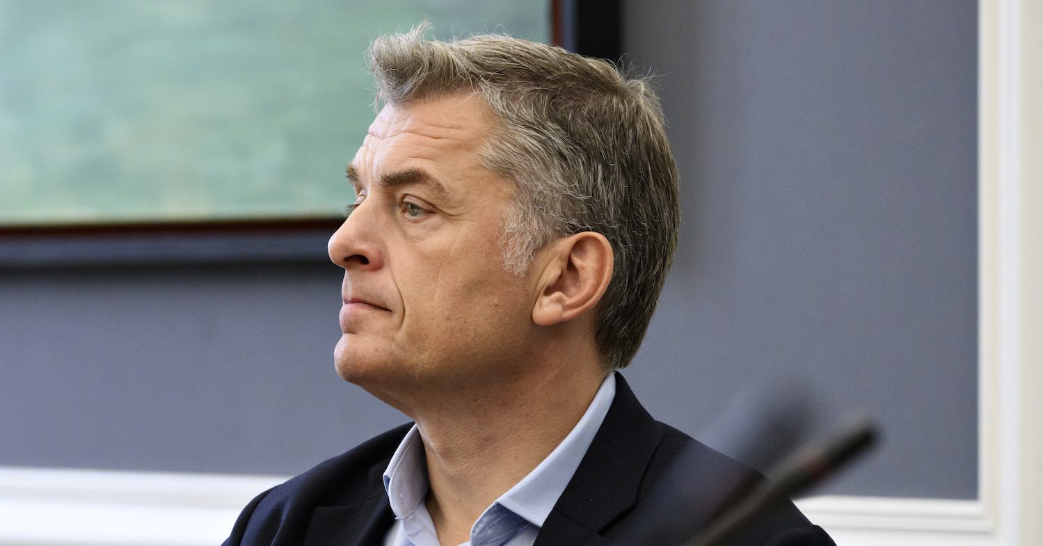 Jan E. Jørgensen er vendt “en lille smule” tilbage til en “svær” og ...