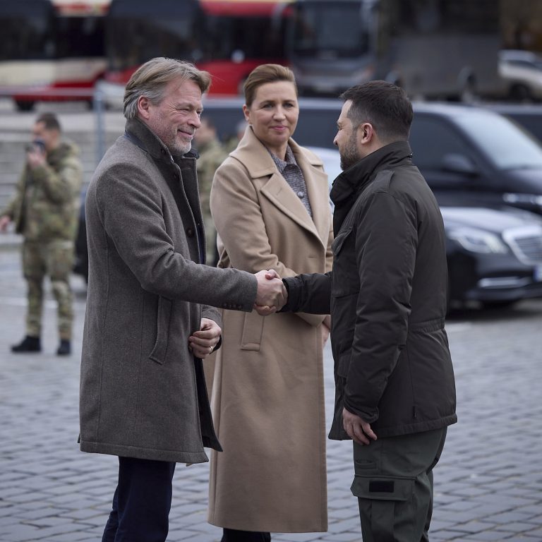 Mette Frederiksens mand laver film om Zelenskyj: Er samtidig udpeget ...